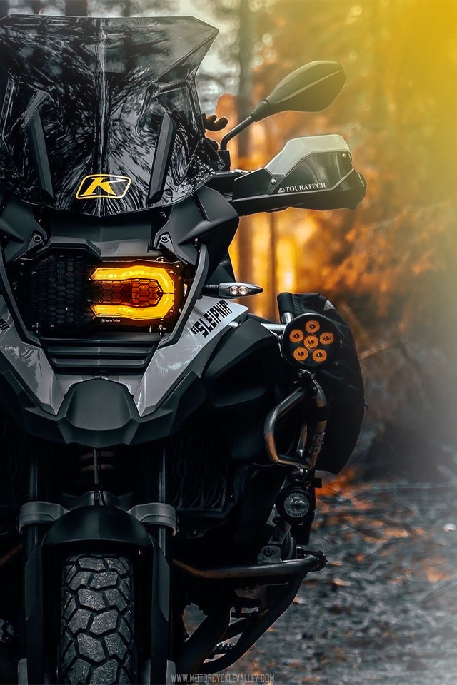 BMW R 1250 GS Adventure Wallpaper | 4K | HD | Free Download