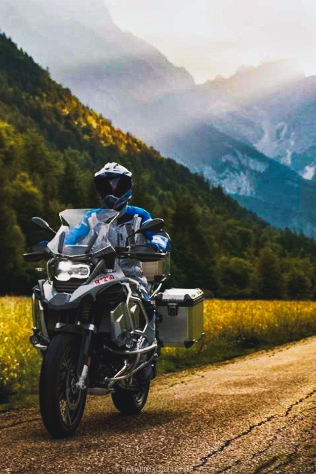 BMW R 1250 GS Adventure Wallpaper | 4K | HD | Free Download