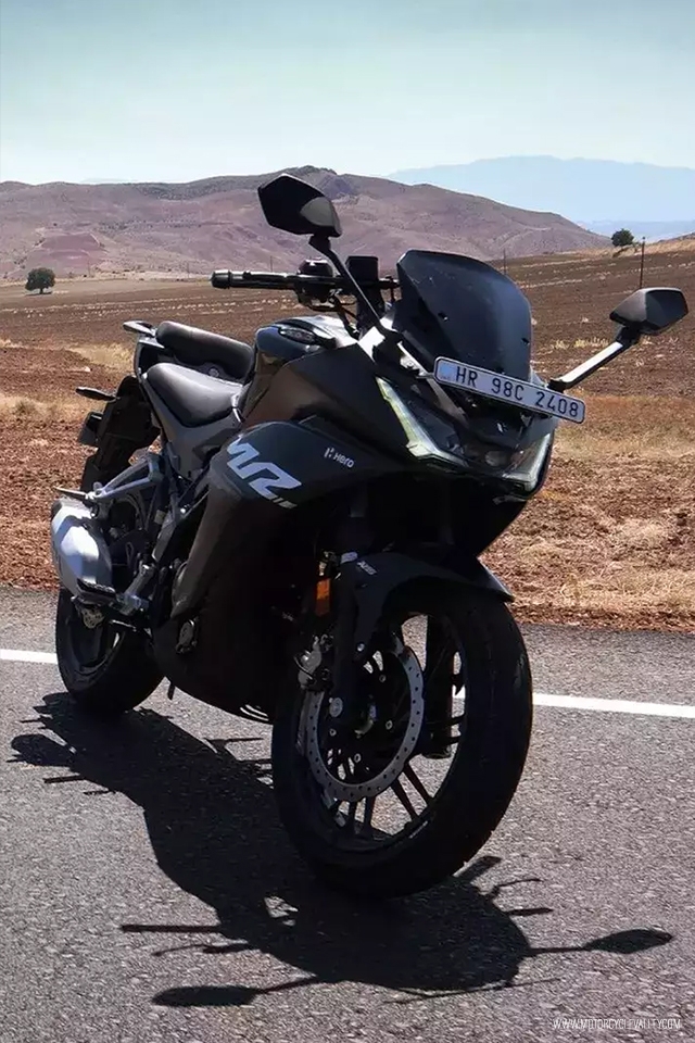 Hero Karizma XMR 210 Wallpaper | 4K | HD | Free Download