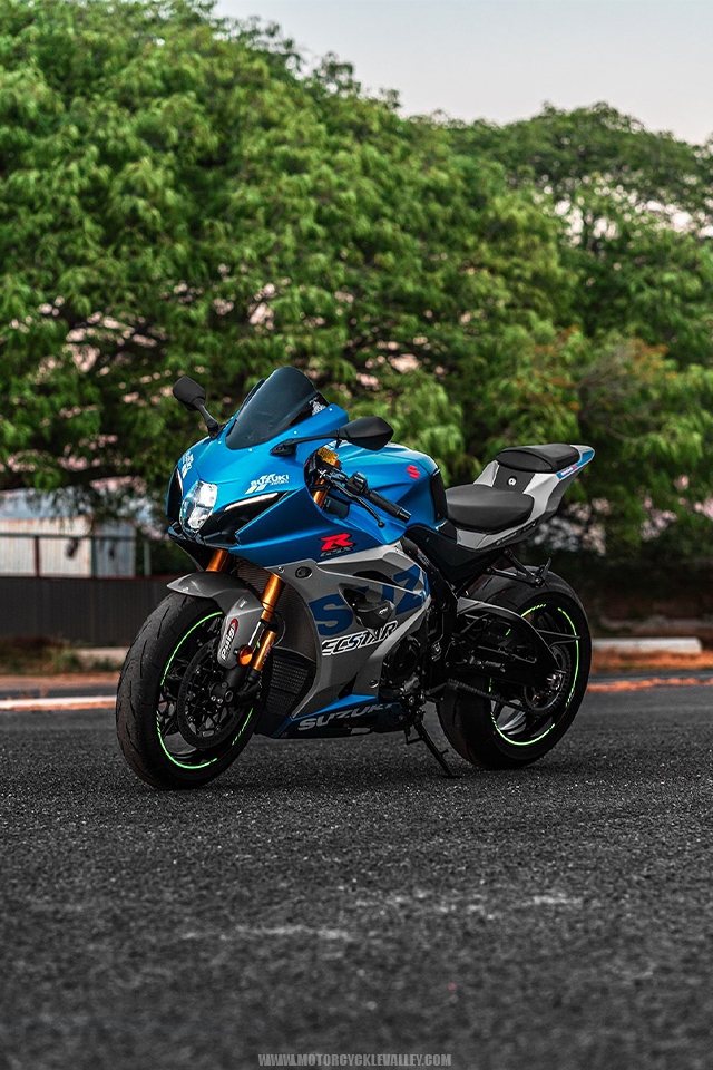 Suzuki GSX R 150 Wallpaper | 4K | HD | Free Download