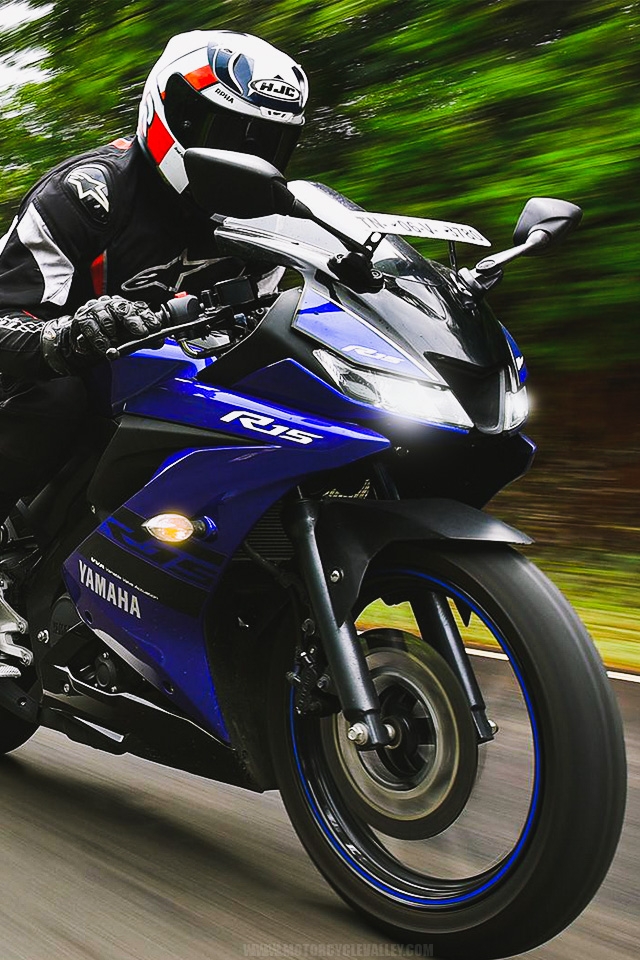 Yamaha R15 Wallpaper