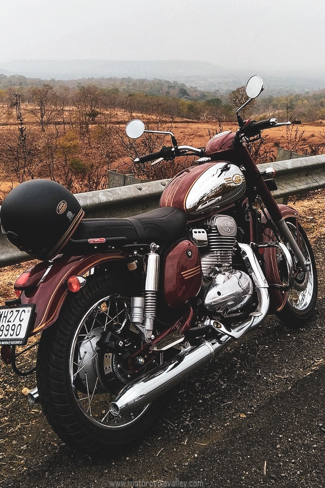 Jawa 42 Bobber Wallpaper | 4K | HD | Free Download