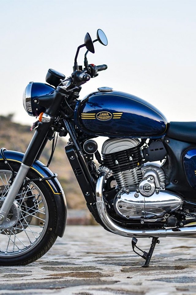 Jawa 42 Bobber Wallpaper | 4K | HD | Free Download