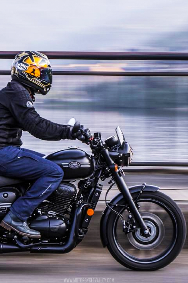 Jawa 42 Bobber Wallpaper | 4K | HD | Free Download