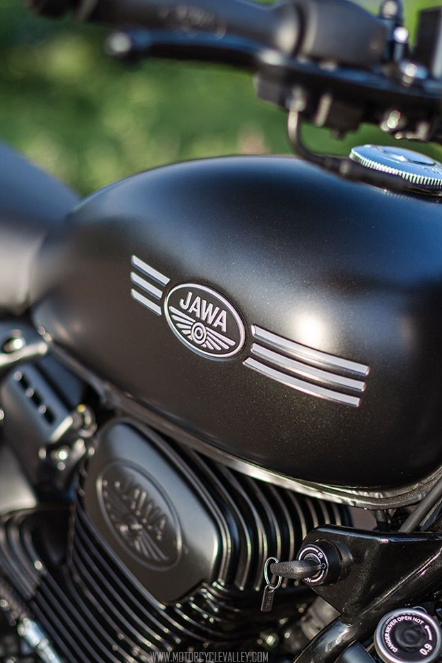 Jawa 42 Bobber Wallpaper | 4K | HD | Free Download