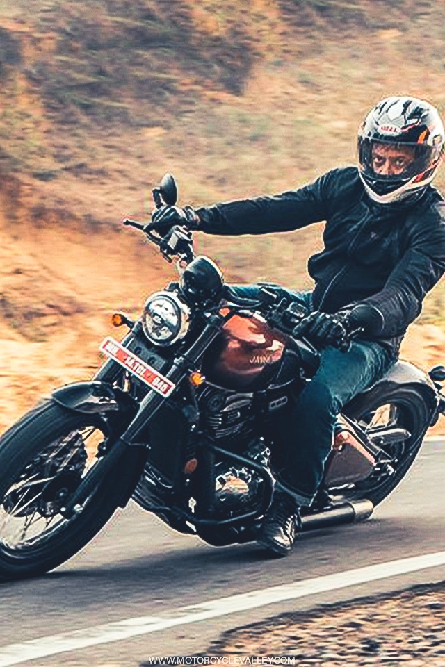 Jawa 42 Bobber Wallpaper | 4K | HD | Free Download