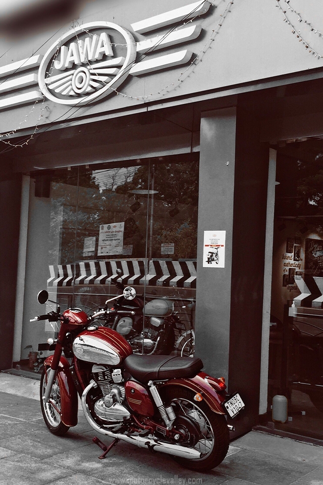 Jawa 42 Bobber Wallpaper | 4K | HD | Free Download