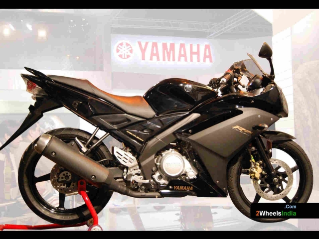 Yamaha YZF R15 Photo Gallery . All kind of Yamaha YZF R15 Images