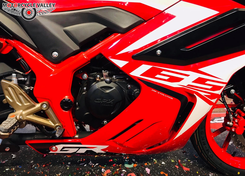 Demon Photo Gallery . All kind of GPX Demon GR165R Images