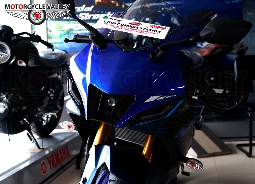 Yamaha R15 V4 Racing Blue Photo Gallery . All kind of Yamaha R15 V4 ...