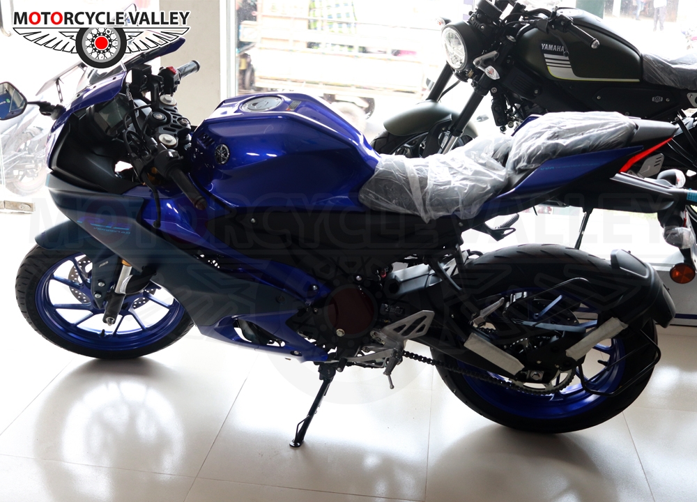 Yamaha R15 V4 Racing Blue Photo Gallery . All kind of Yamaha R15 V4 ...