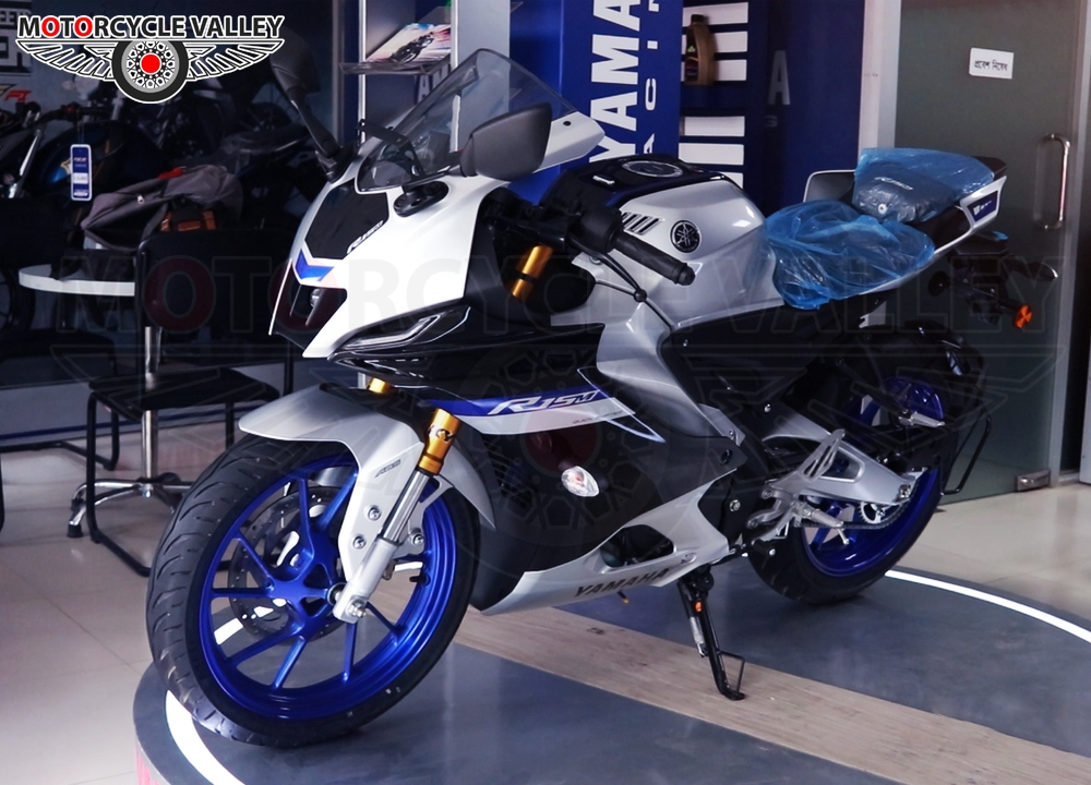 R15M Photo Gallery . All kind of Yamaha R15M Images