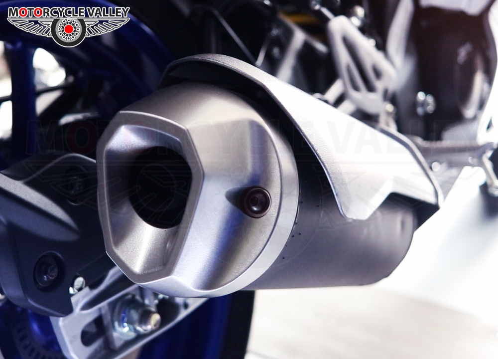 R15M Photo Gallery . All kind of Yamaha R15M Images