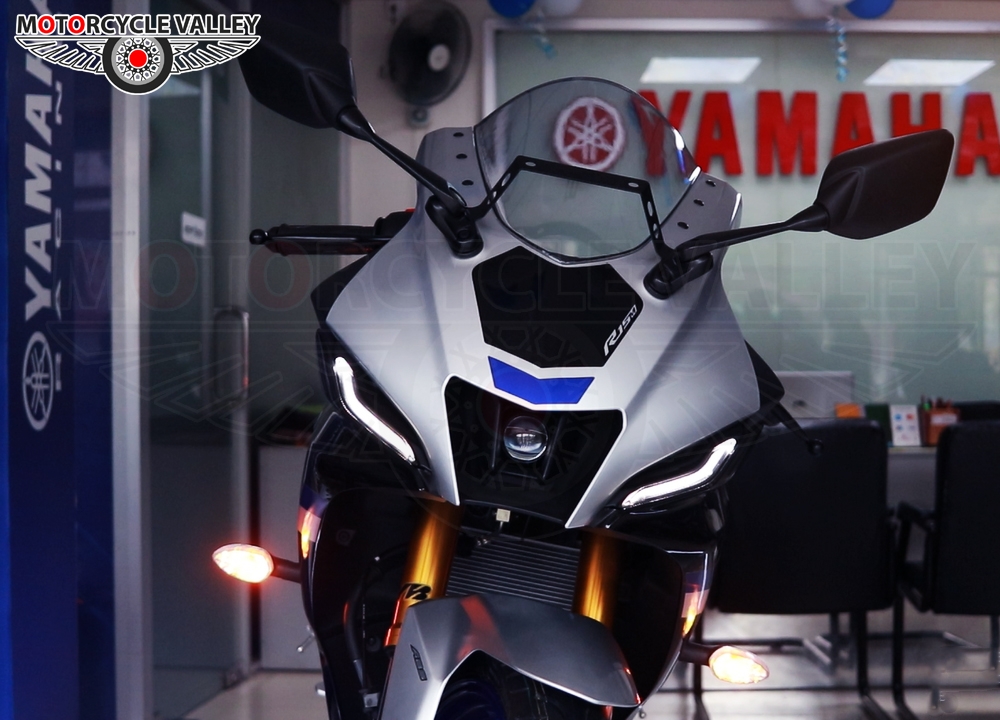 R15M Photo Gallery . All kind of Yamaha R15M Images