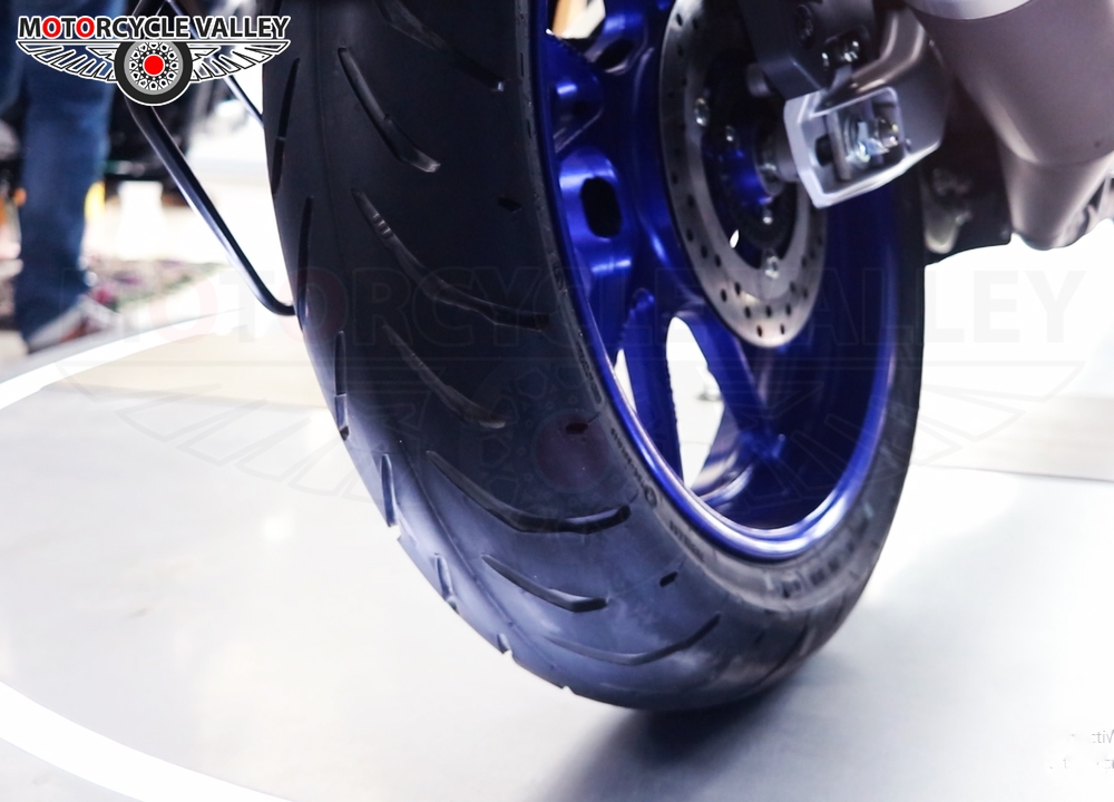 R15M Photo Gallery . All kind of Yamaha R15M Images